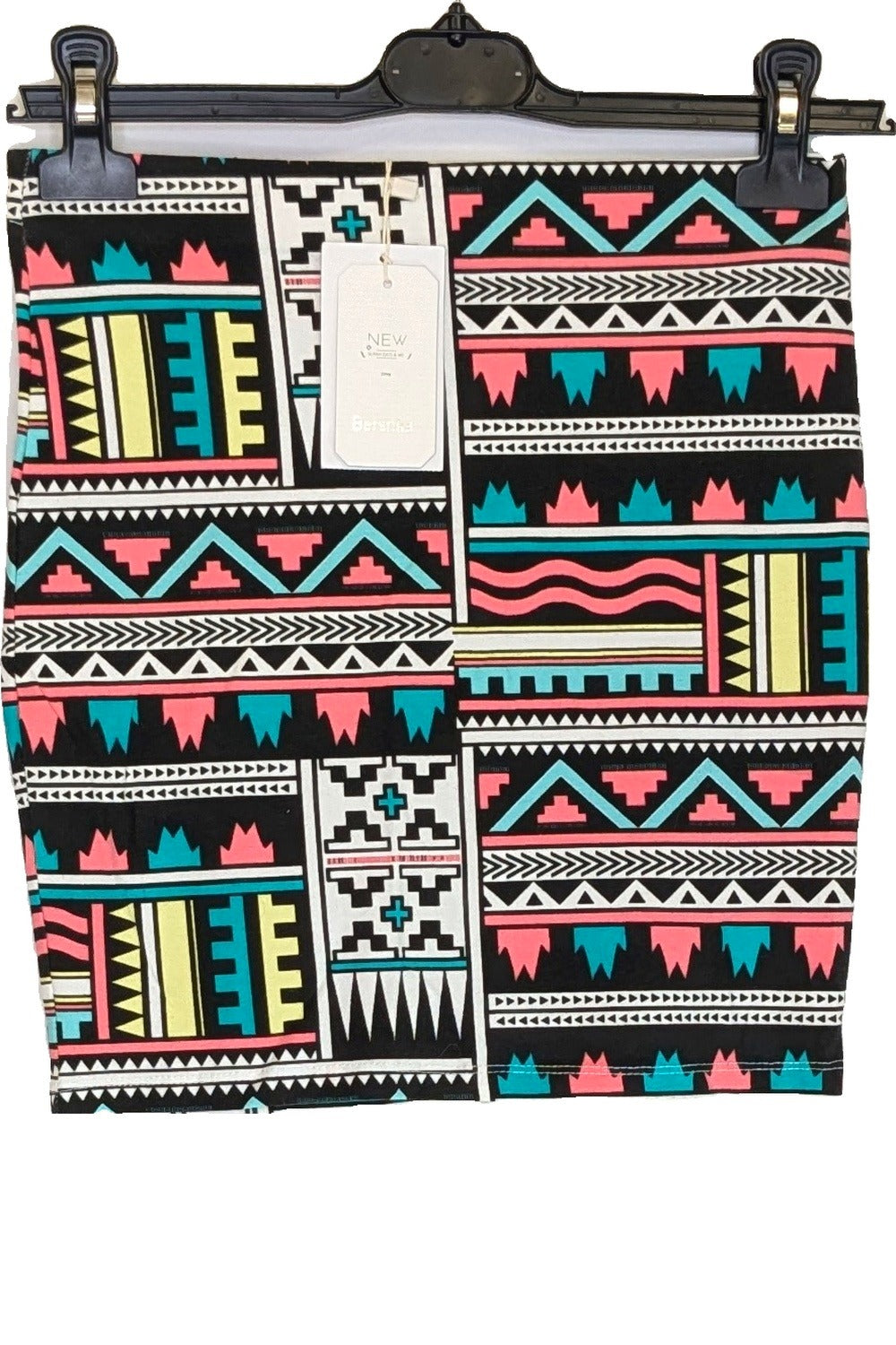 Jupe BERSHKA Taille 38 / M - Seconde main, friperie en ligne DHEM ...