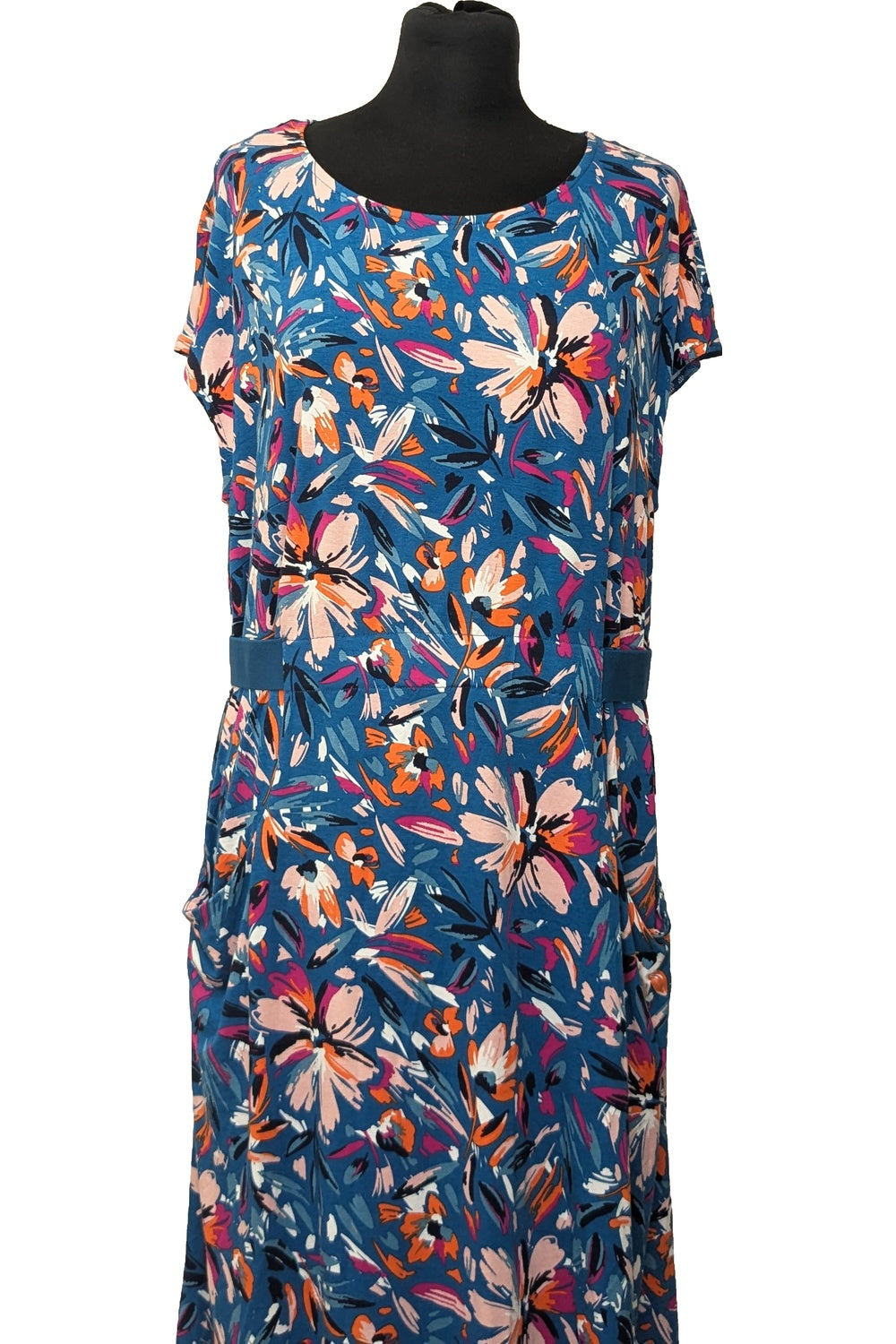 Robe DAMART Taille 44 / XXL - Seconde main, friperie en ligne DHEM ...